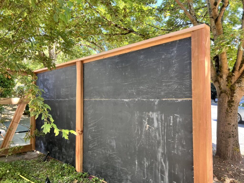 Top Tips for Building a Soundproof Fence to Reduce Noise