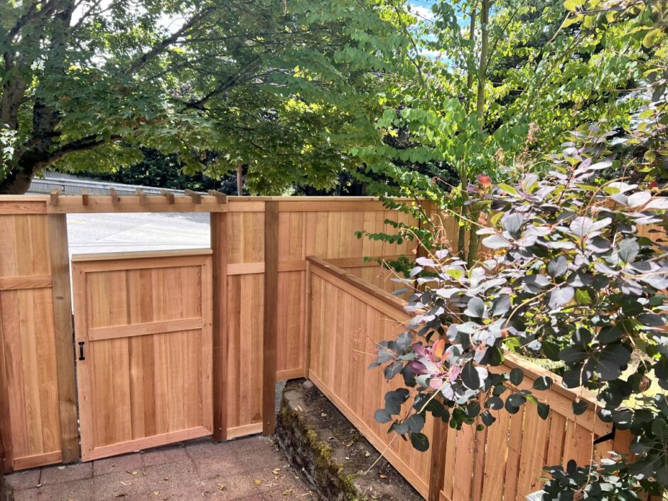 Top Tips for Building a Soundproof Fence to Reduce Noise